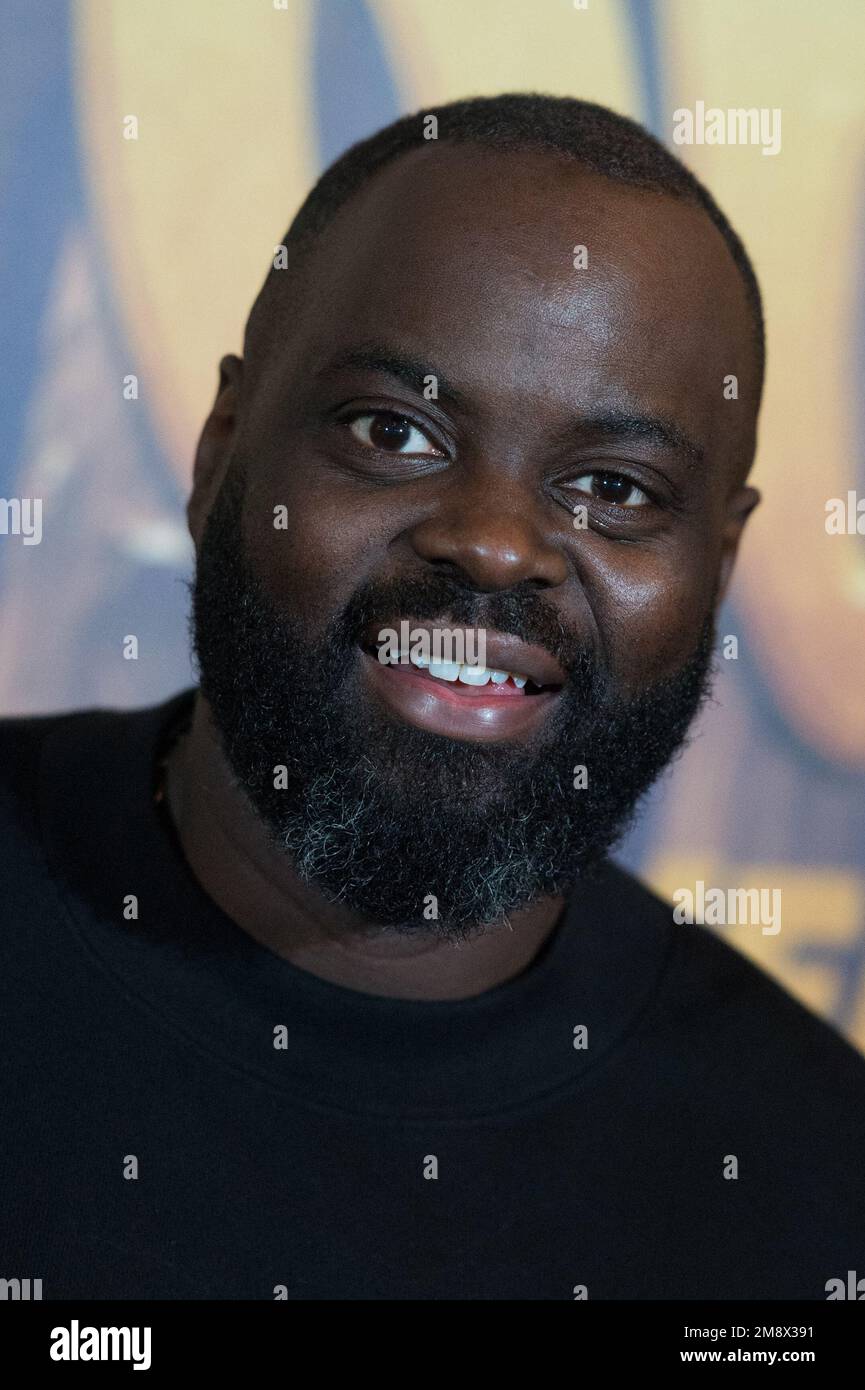 ISSA Doumbia besucht Asterix et Obelix: L'Empire du Milieu Premiere im ...