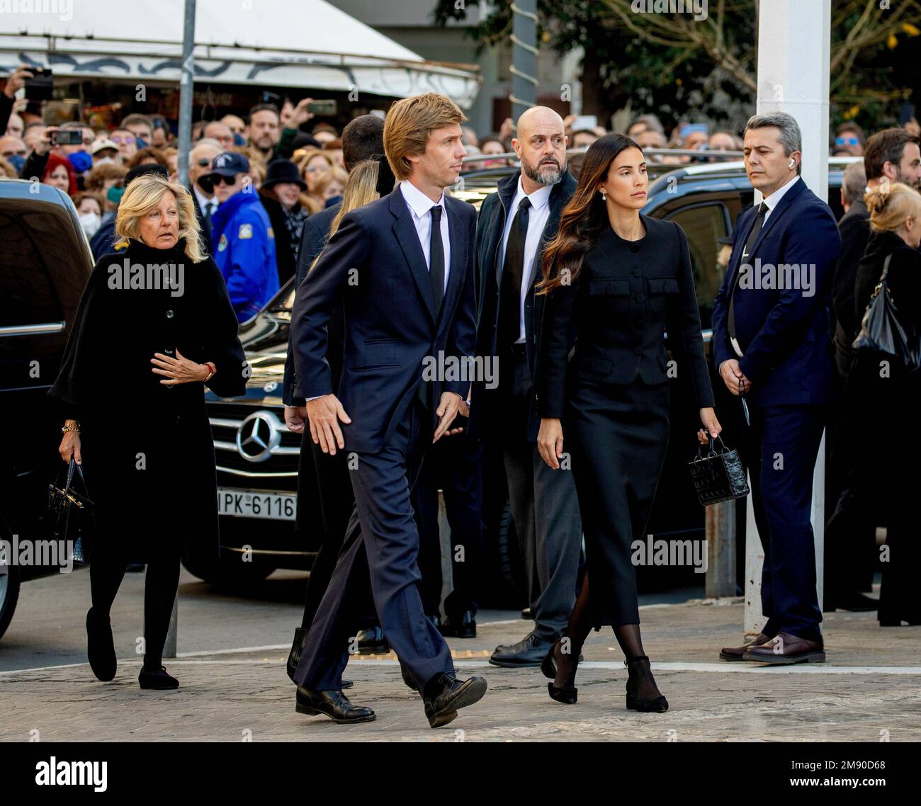 Athen, Griechenland. 16. Januar 2023. Gäste kommen am 16. Januar 2023 in der Kathedrale von ...