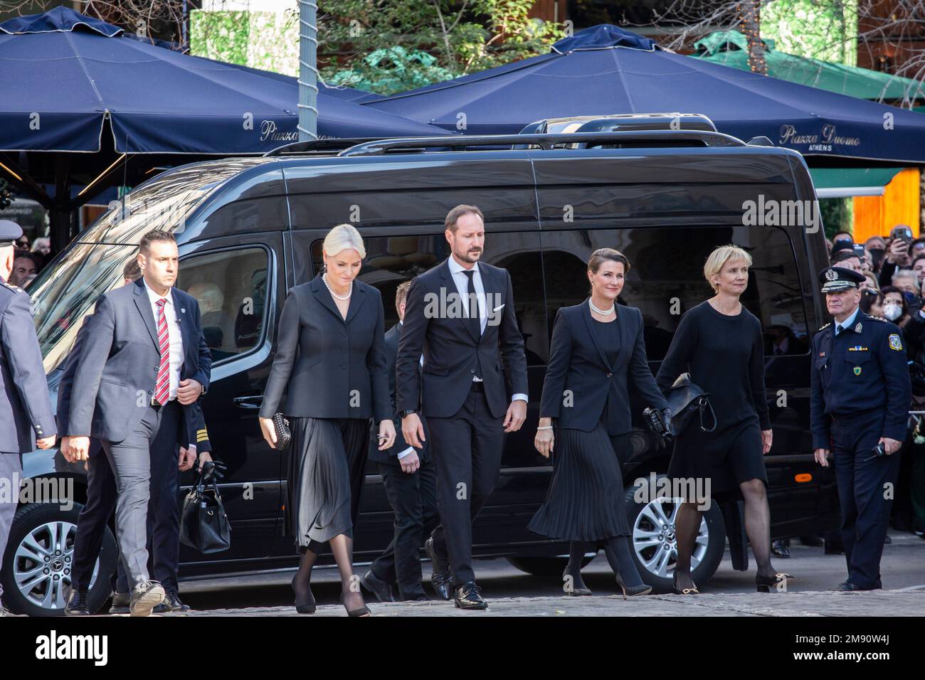 Athen, Griechenland. 16. Januar 2023. Kronprinzessin Mette-Marit, Kronprinz Haakon und seine ...