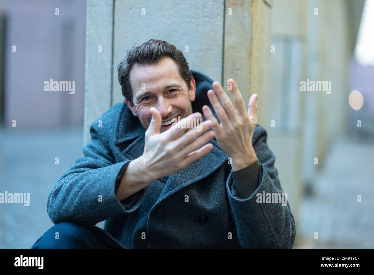 PRODUKTION - 16. Januar 2023, Hessen, Frankfurt/Main: Schauspieler ...