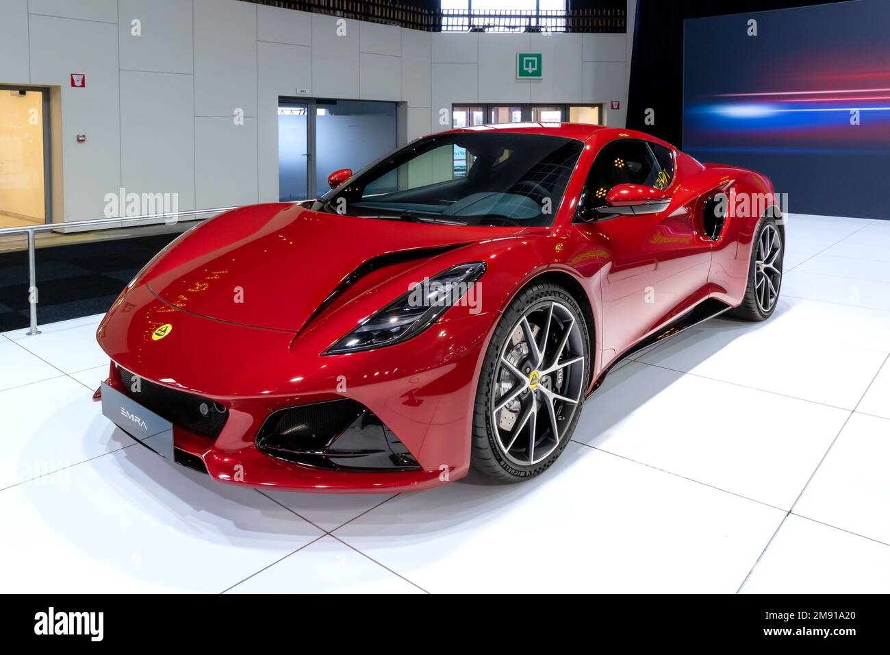 Lotus Emira Sportwagen auf der Brüsseler Autosalon European Motor Show ...