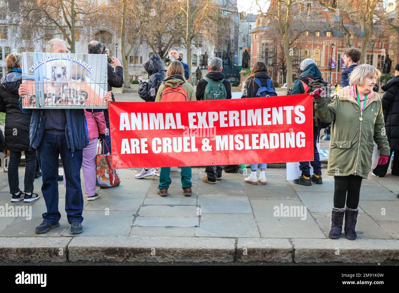 London, Großbritannien. 16. Januar 2023. Camp Beagle, eine Gruppe von ...