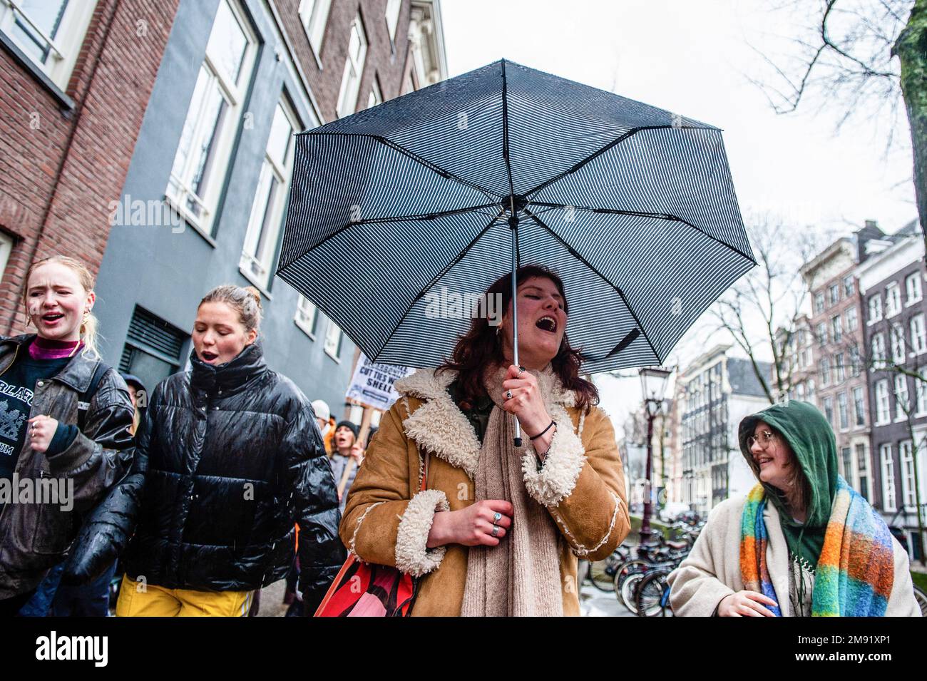 Slogans auf einem lieferwagen -Fotos und -Bildmaterial in hoher ...