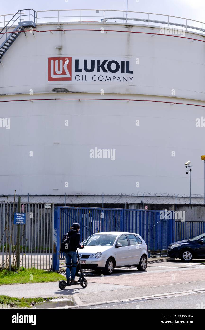 Belgien, Brüssel, Neder over Hembeek: Tanks, Brennstofflager der PJSC ...