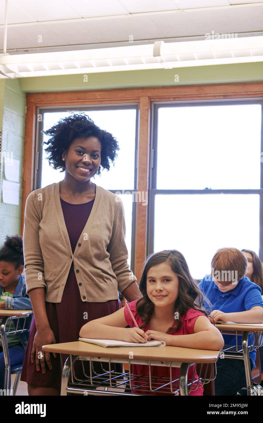 Schwarzes kind im schulklassenzimmer -Fotos und -Bildmaterial in hoher Auflösung – Alamy