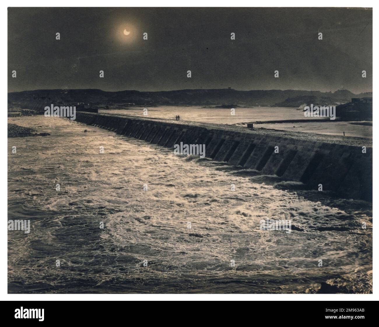 Assuan staudamm Ausgeschnittene Stockfotos und -bilder - Alamy