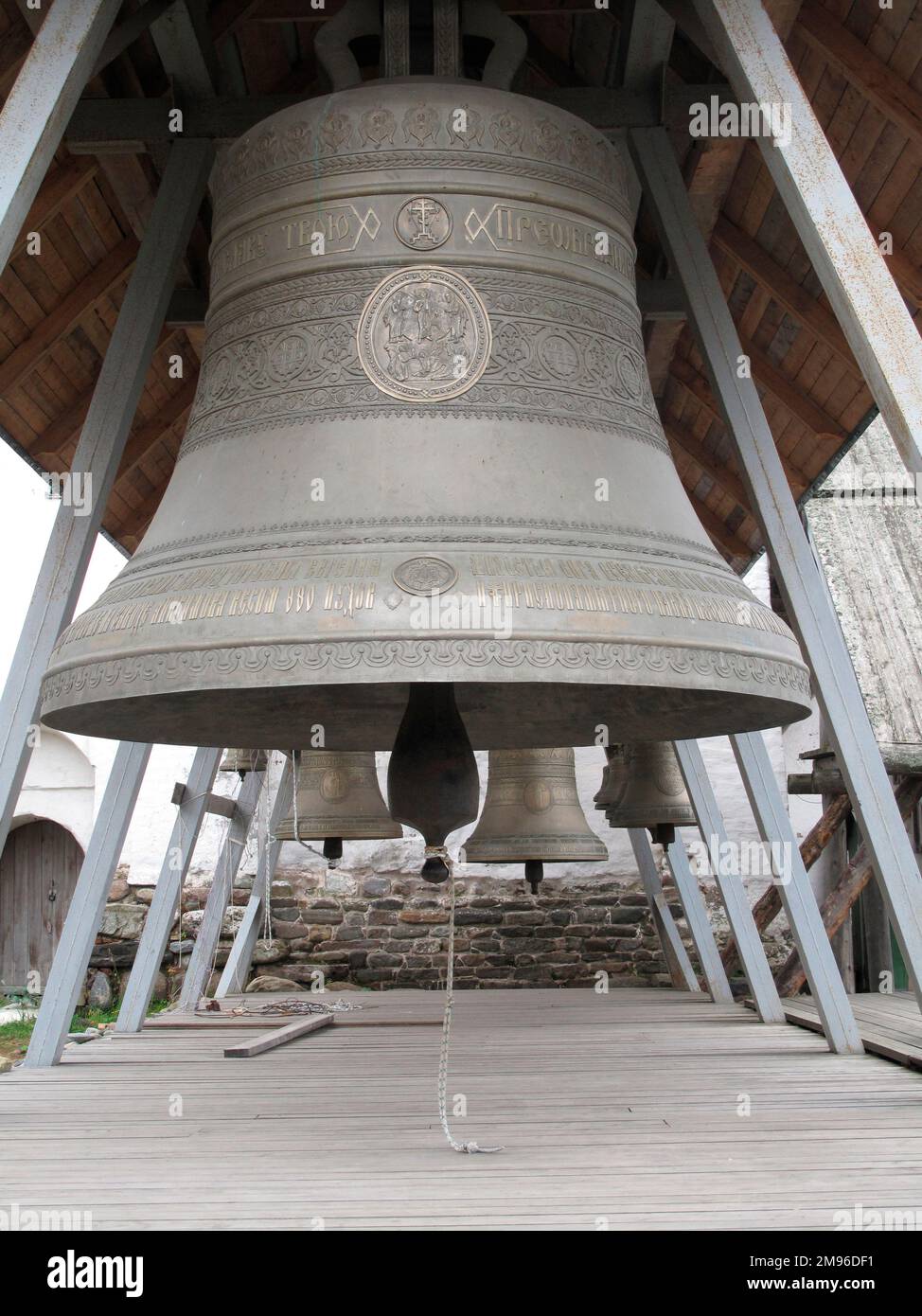 Historisches solovetsky kloster mit riesiger glocke -Fotos und -Bildmaterial in hoher Auflösung ...