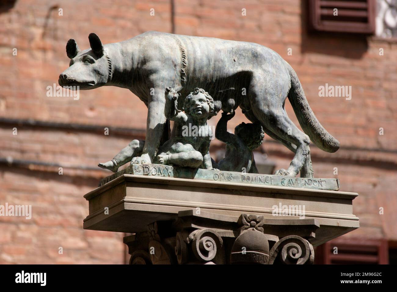 Skulptur von romulus und remus -Fotos und -Bildmaterial in hoher ...