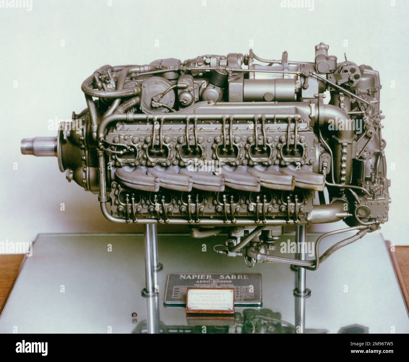 Napier saber aero motor -Fotos und -Bildmaterial in hoher Auflösung – Alamy
