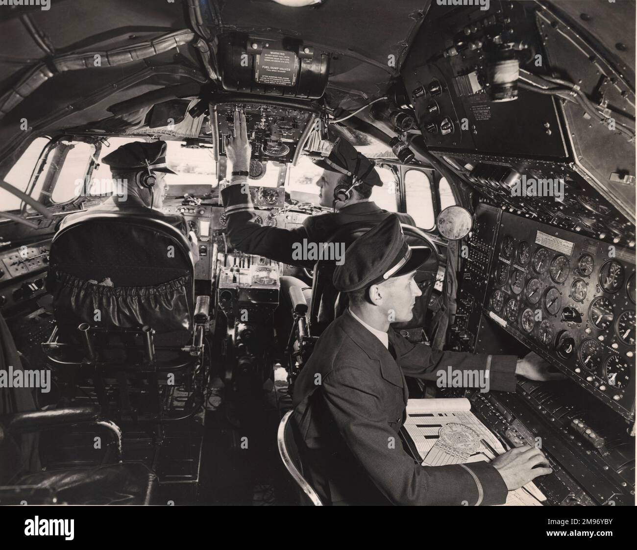 Lockheed constellation -Fotos und -Bildmaterial in hoher Auflösung – Alamy