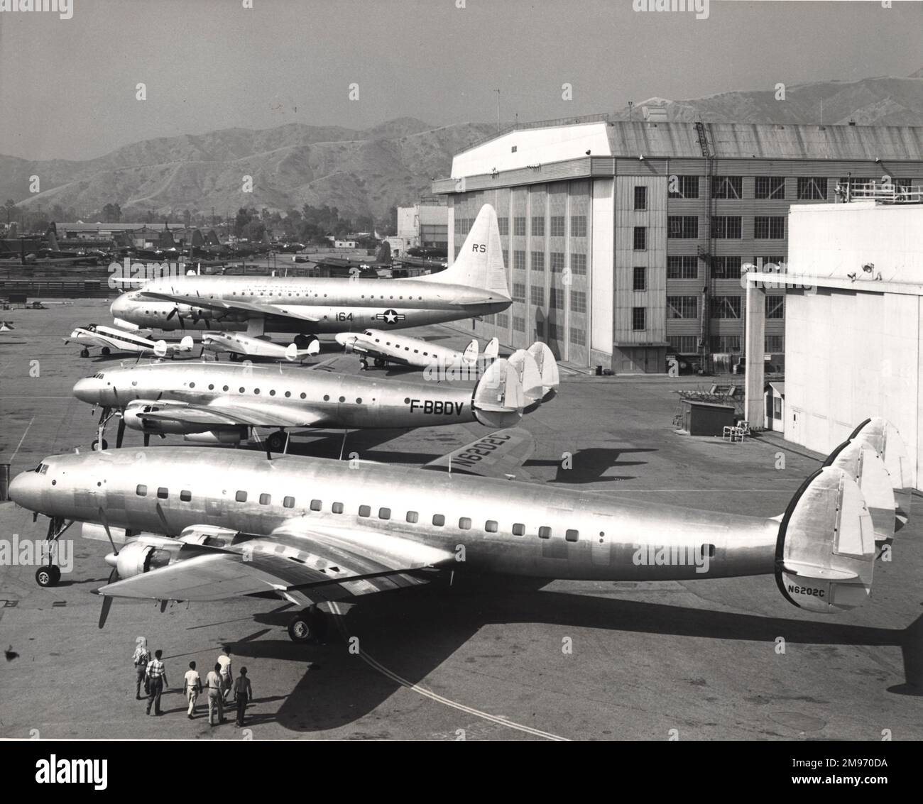 Ein „Familienporträt“ von Lockheed-Flugzeugen. Von hinten: Lockheed ...