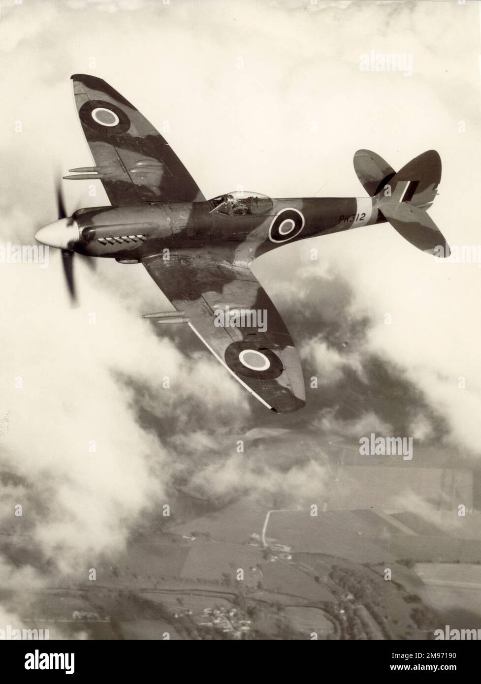 Supermarine spitfire f 22 -Fotos und -Bildmaterial in hoher Auflösung ...