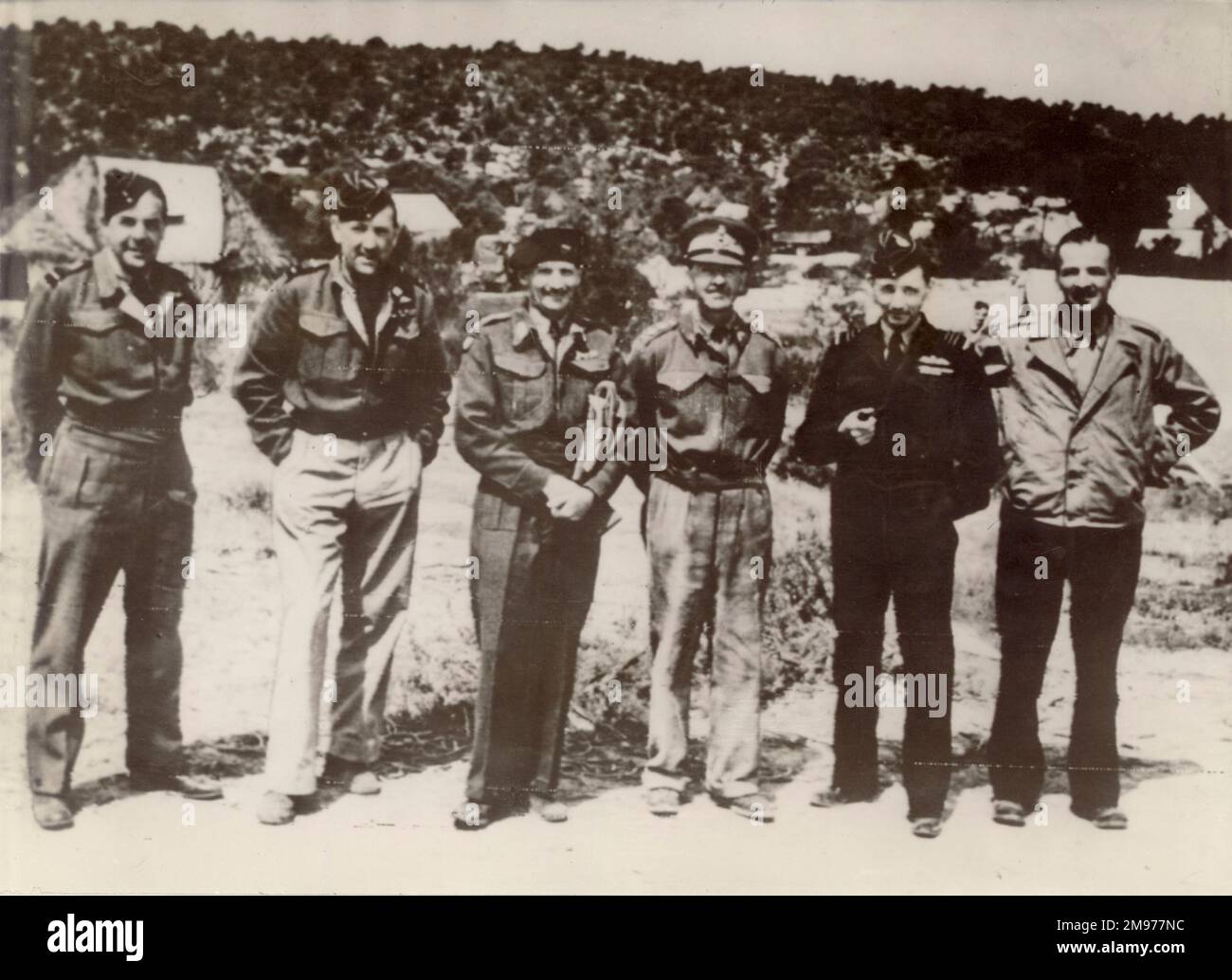 Von links: Air Chief Marshal Sir Harry Broadhurst, AOC Western Front ...