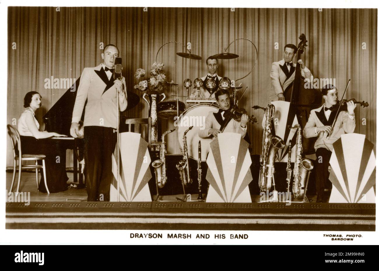 Dance band -Fotos und -Bildmaterial in hoher Auflösung – Alamy