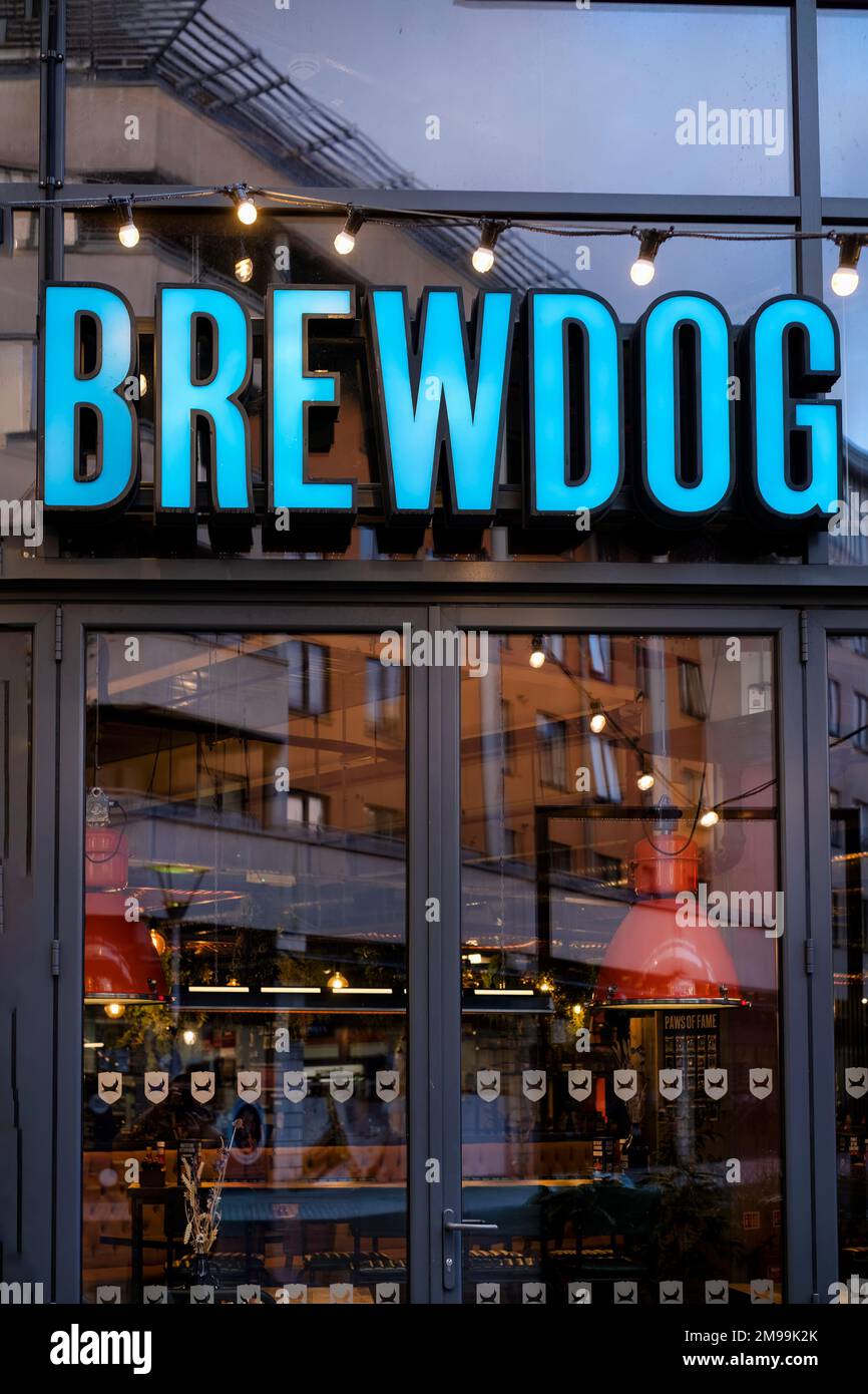 Sign beer brand -Fotos und -Bildmaterial in hoher Auflösung – Alamy