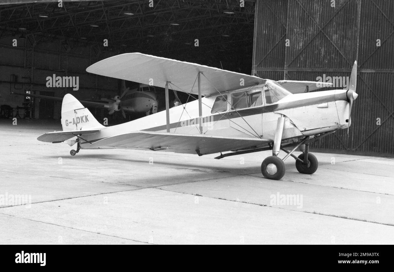 De havilland hornet moth -Fotos und -Bildmaterial in hoher Auflösung ...