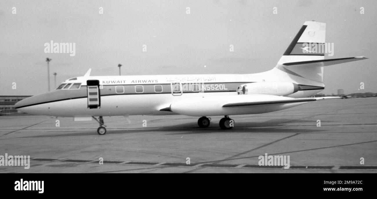 Jetstar airways Schwarzweiß-Stockfotos und -bilder - Alamy