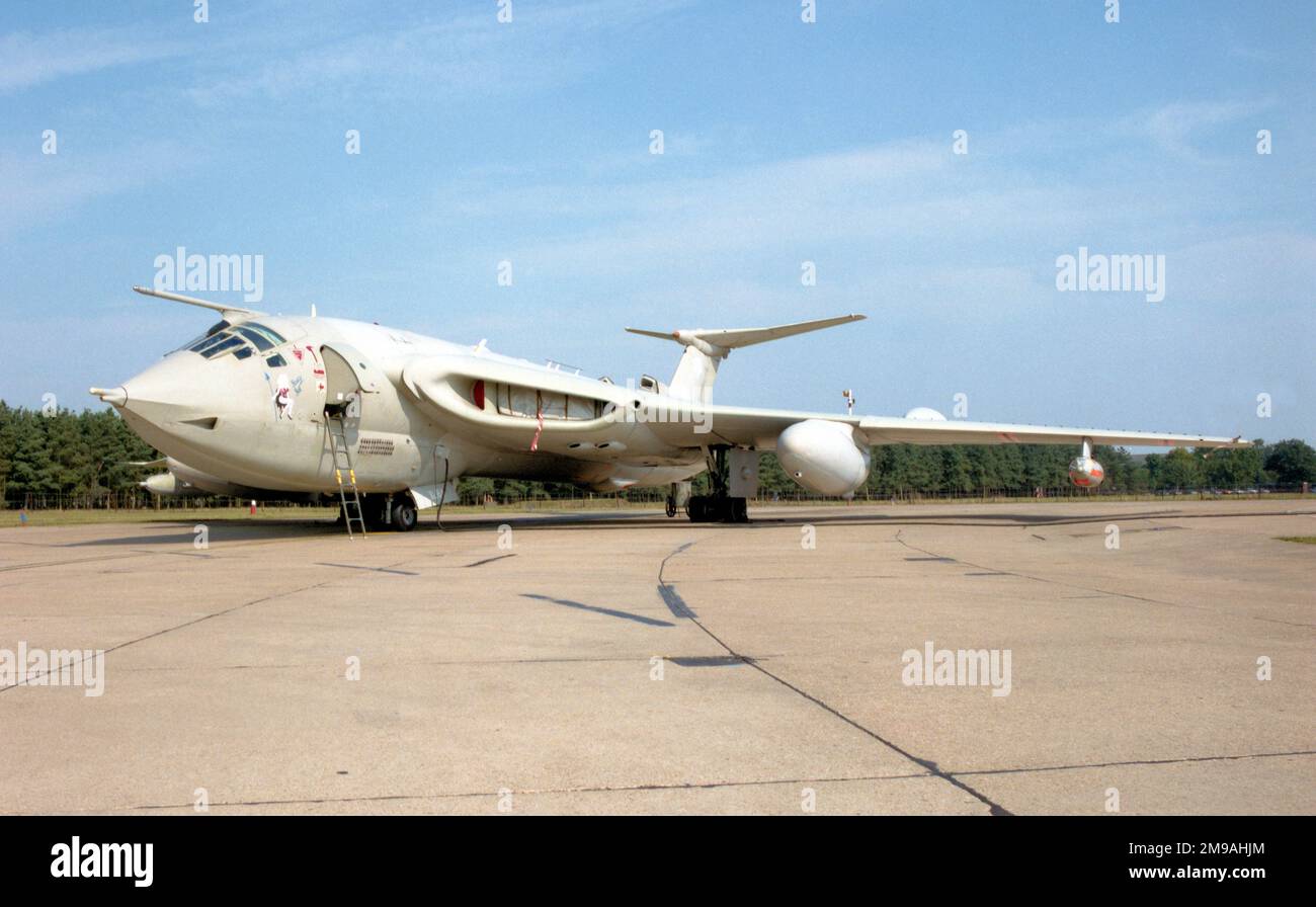 Raf handley page victor k2 -Fotos und -Bildmaterial in hoher Auflösung ...