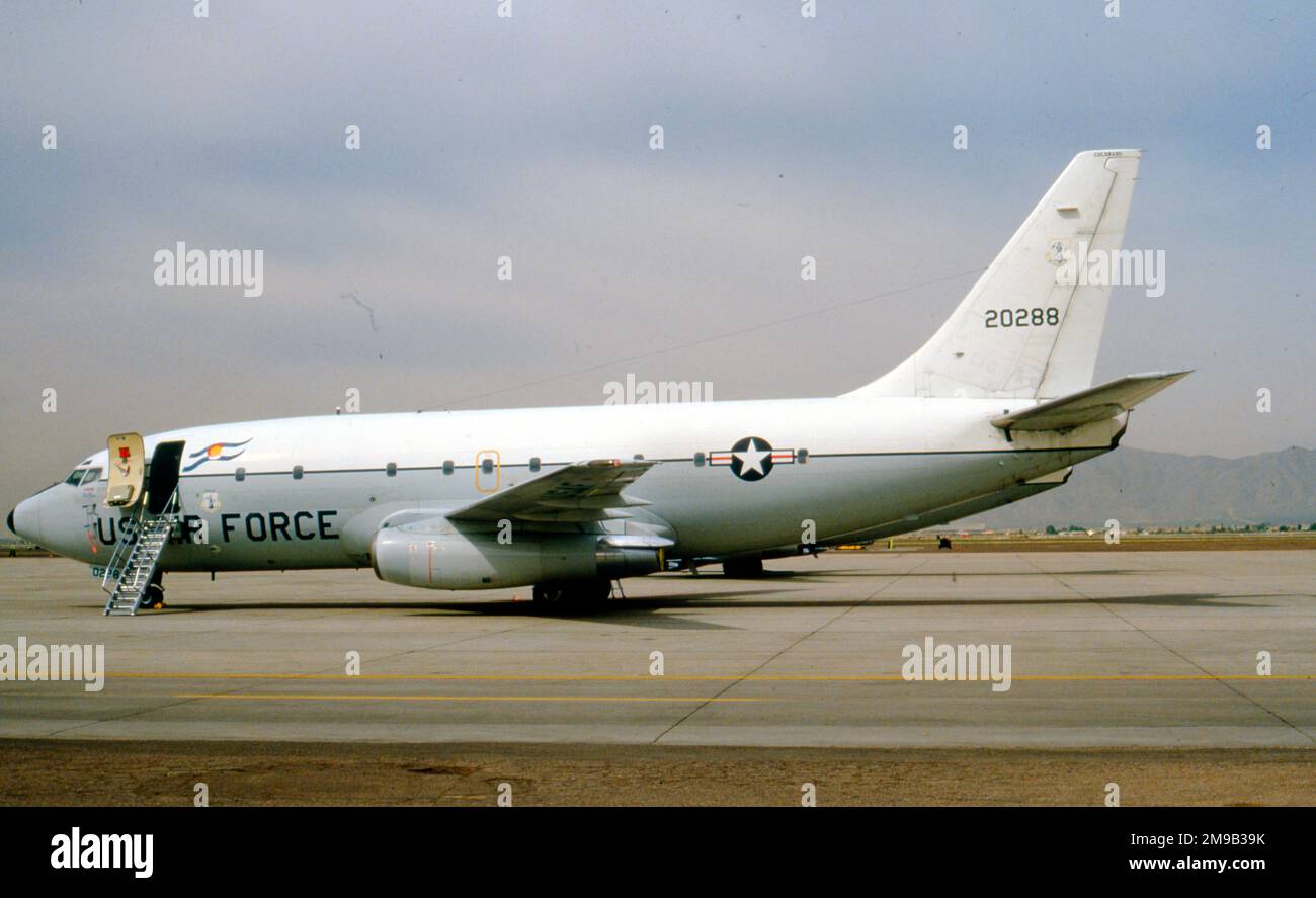 United States Air Force - Boeing CT-43A 72-0288 (msn 20695-345, 737-253 ...
