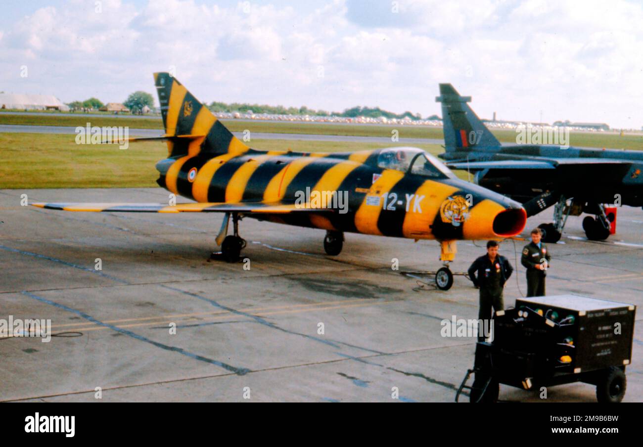 Dassault super mystere b2 -Fotos und -Bildmaterial in hoher Auflösung ...