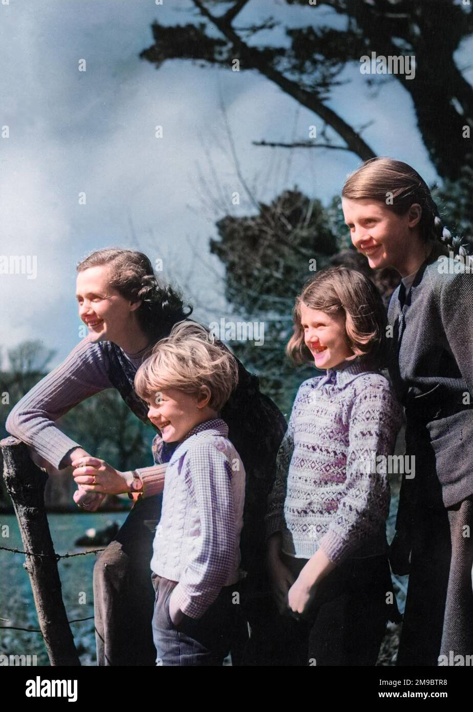 DAPHNE DU MAURIER, englische Schriftstellerin und Schriftstellerin ...