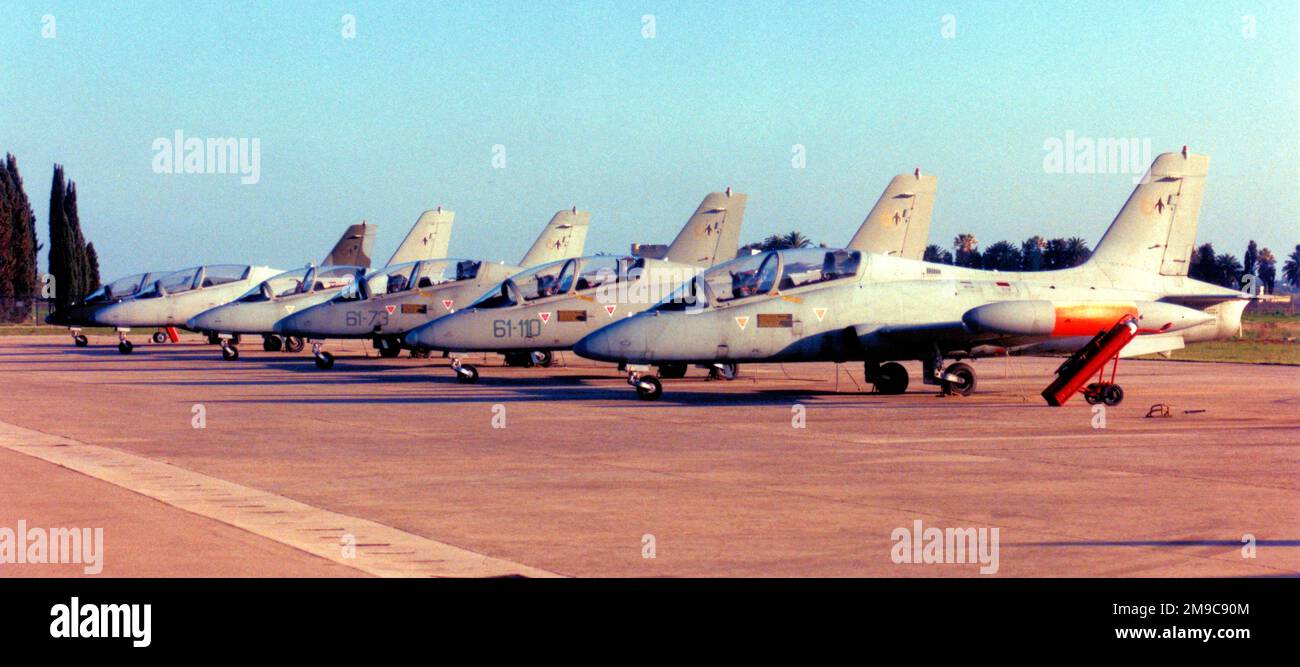 Von 61 stormo -Fotos und -Bildmaterial in hoher Auflösung – Alamy