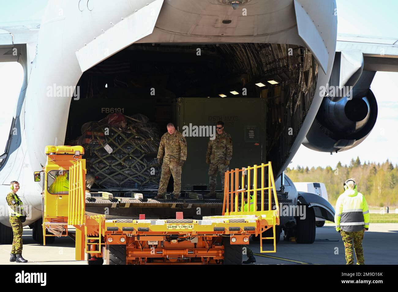 Flugzeuge, die dem 167. Airlift Wing, West Virginia Air National Guard ...