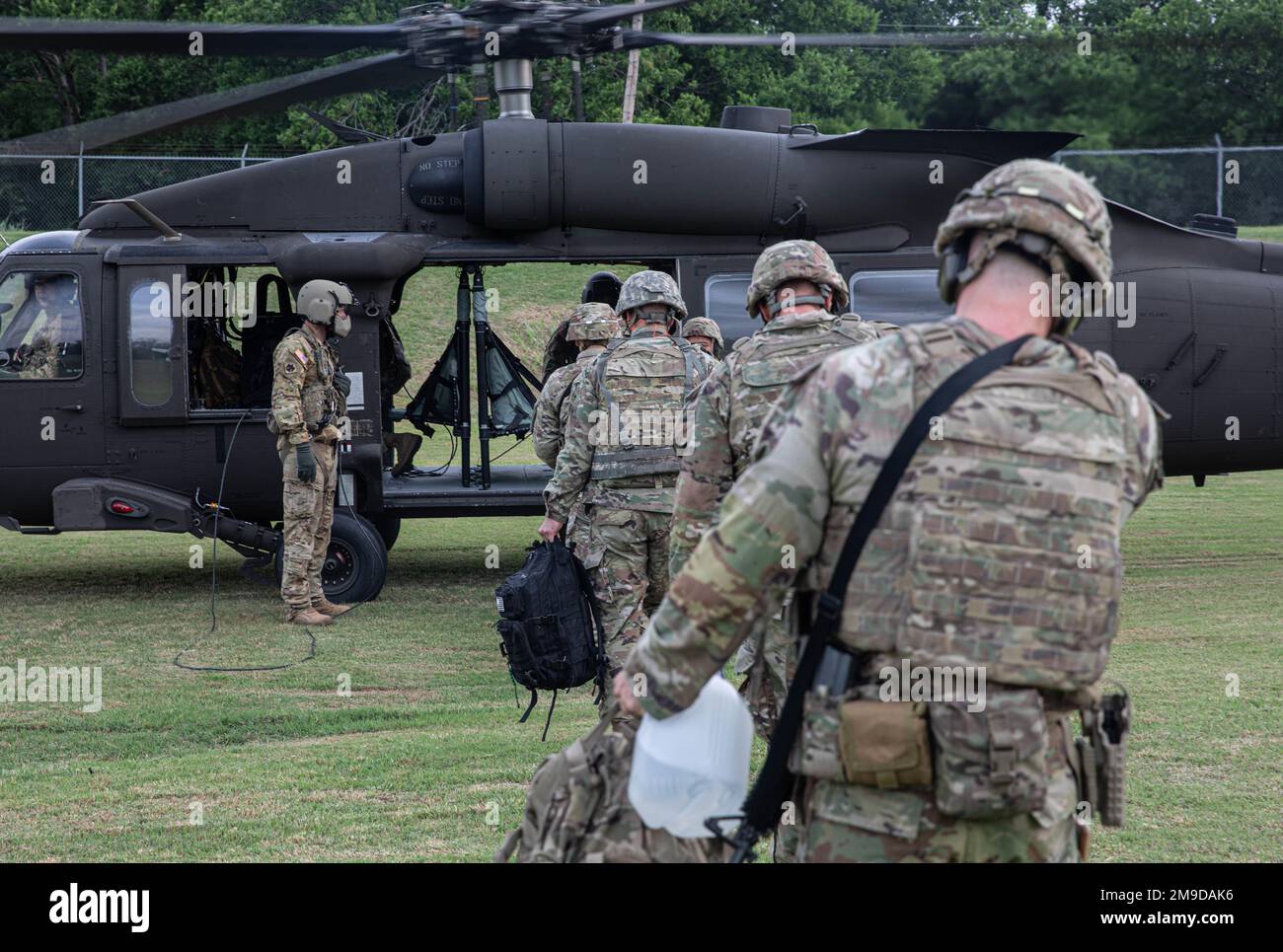 Soldaten der Nationalgarde, die an der National Guard Region V Best ...