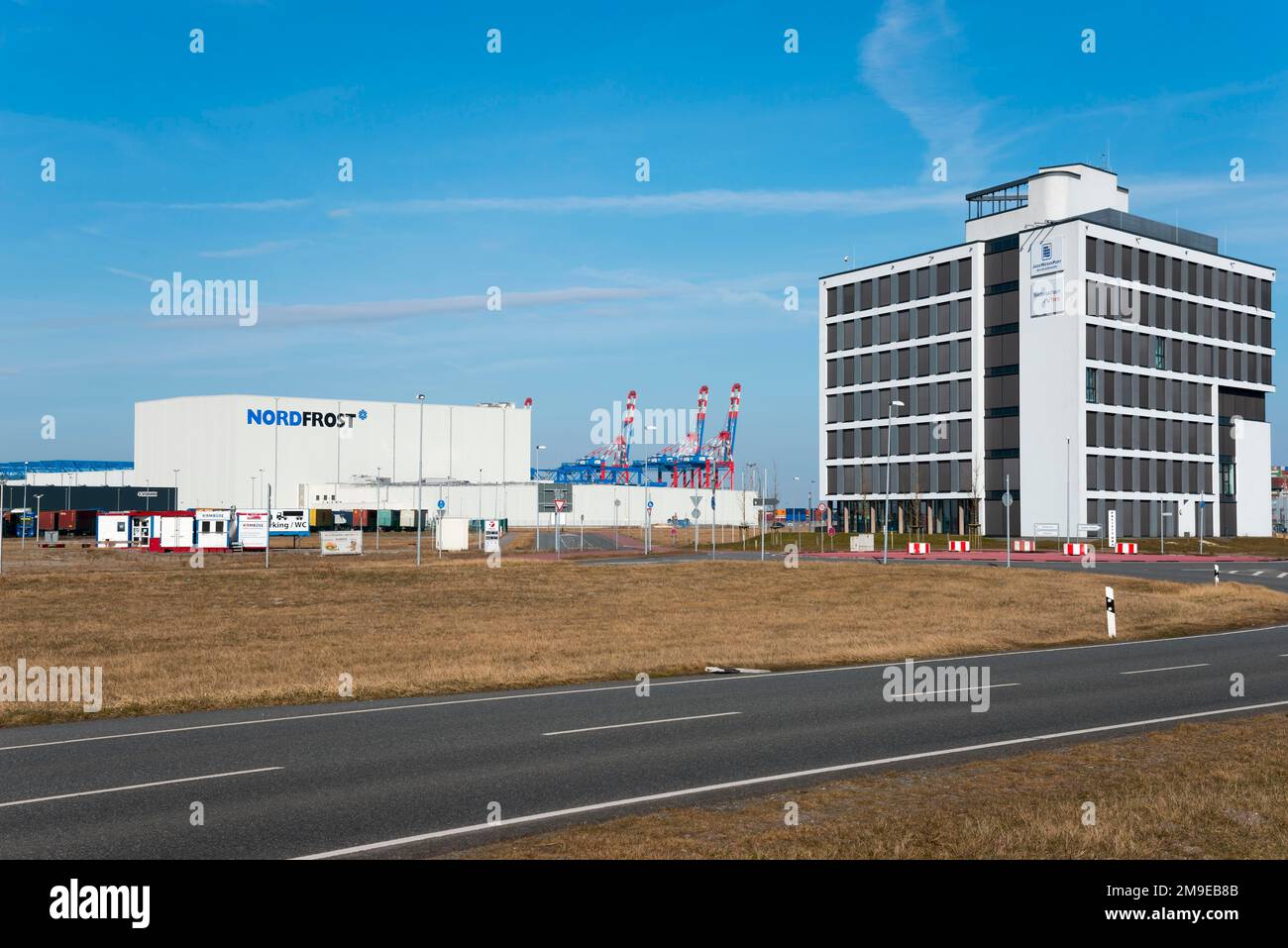 Containerterminal Jade-Weser-Port, Deep Water Port Jade-Weser-Port, LNG ... Containerterminal Jade-Weser-Port, Deep Water Port Jade-Weser-Port, LNG ...