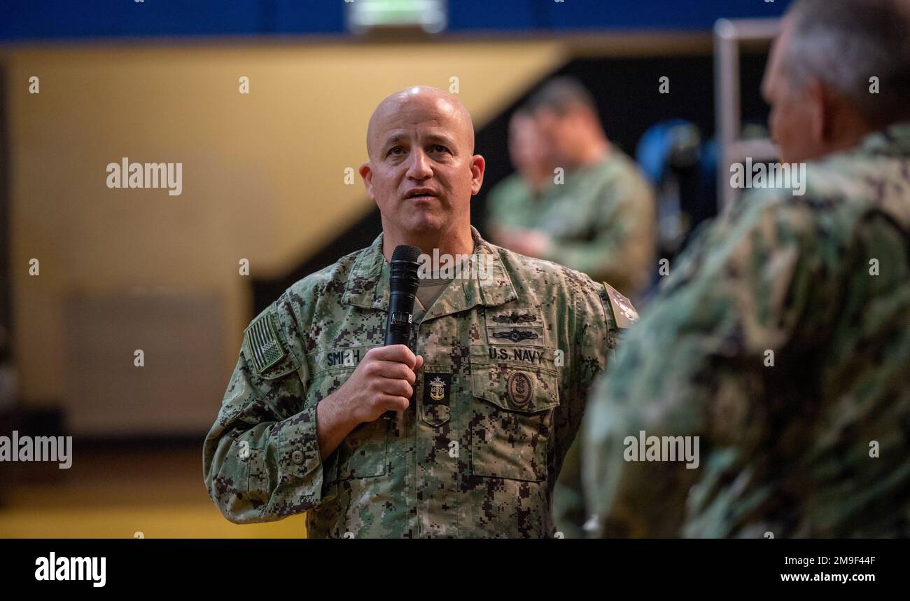 Master Chief Petty Officer der Navy Russell Smith beantwortet Fragen ...