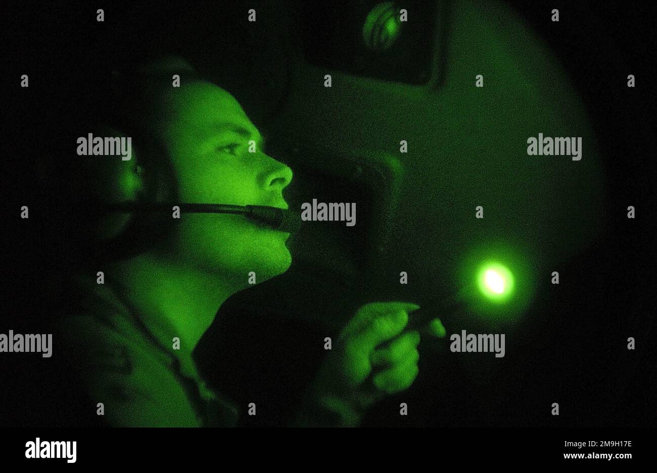 Pilot night vision system -Fotos und -Bildmaterial in hoher Auflösung ...