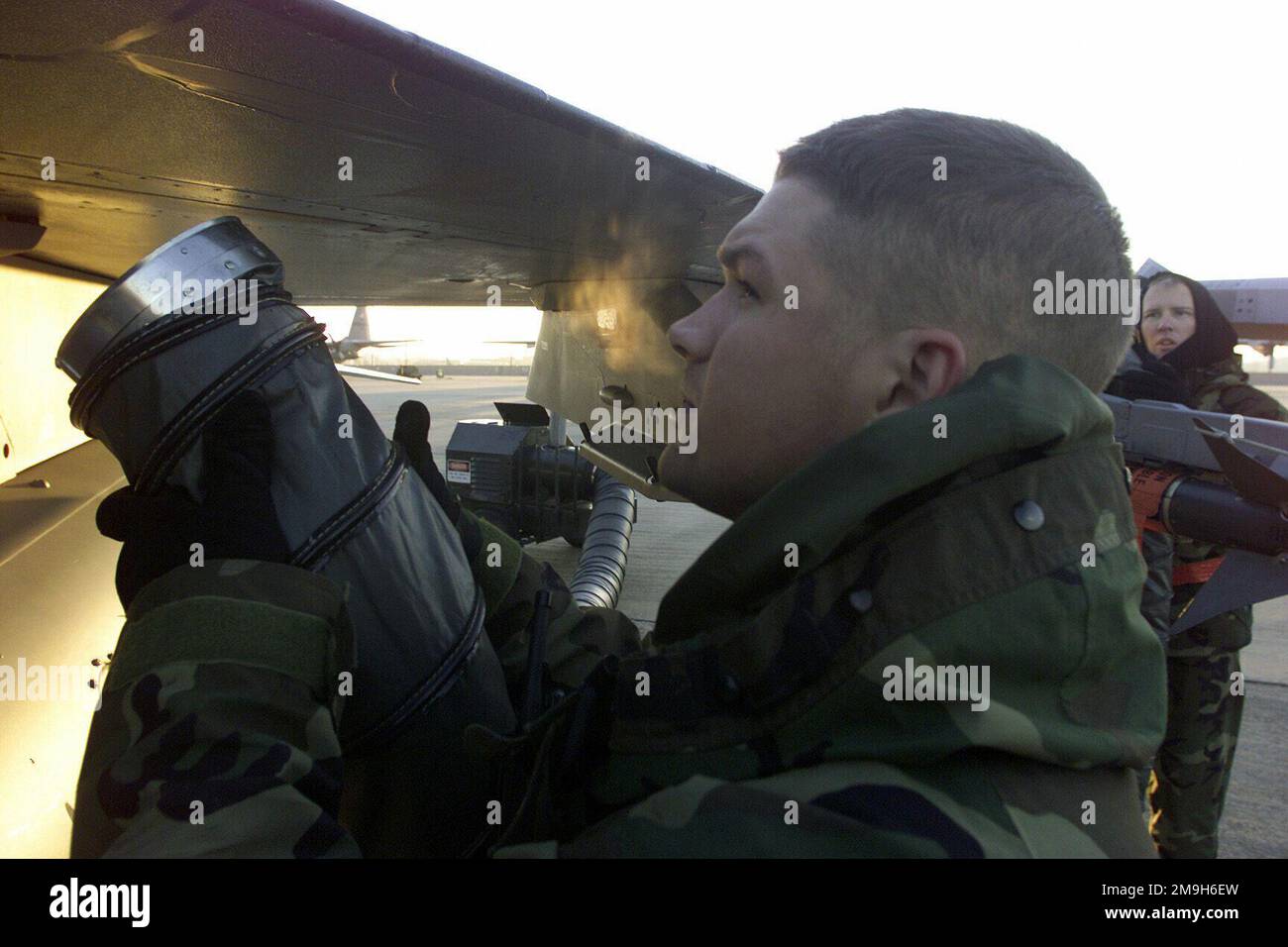 MITARBEITER der US Air Force (USAF) 27. Fighter Wing verwenden ...
