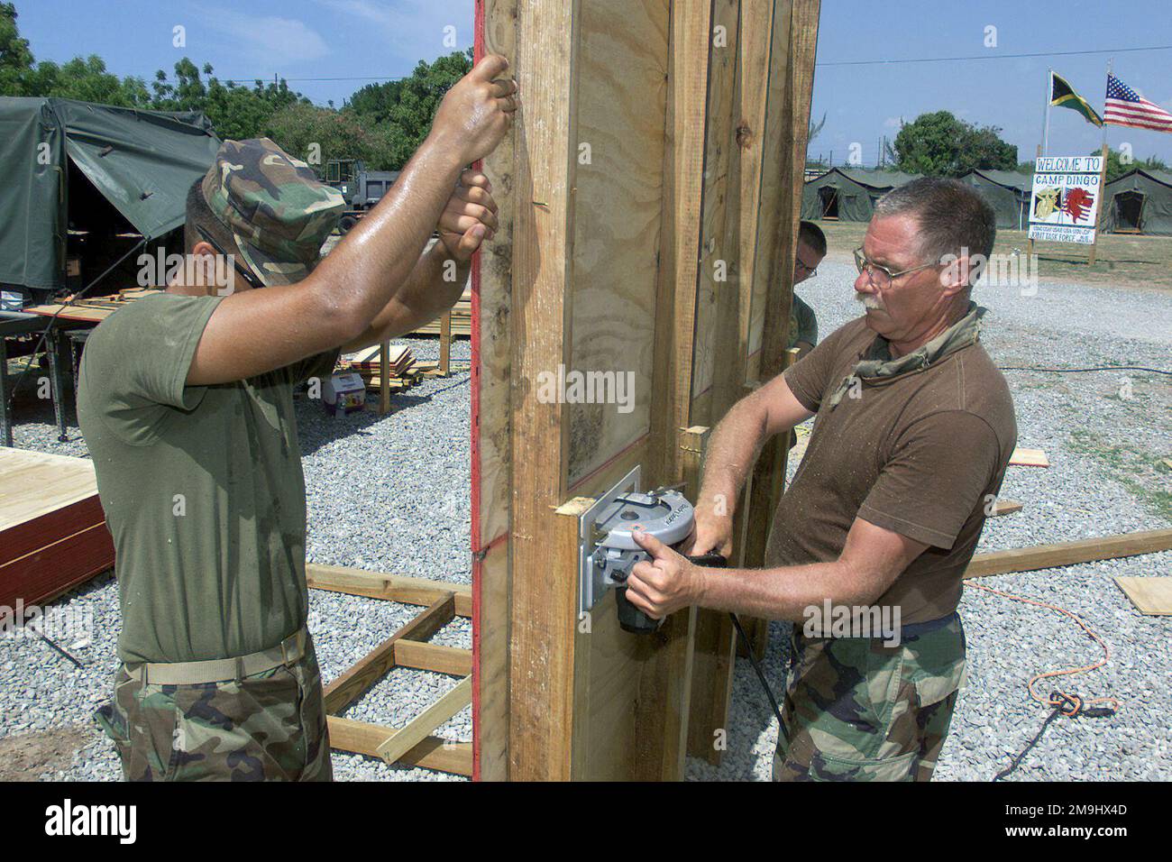 020514-F-6932M-008. Betreff Operation/Serie: NEUE HORIZONTE 2002 Basis ...