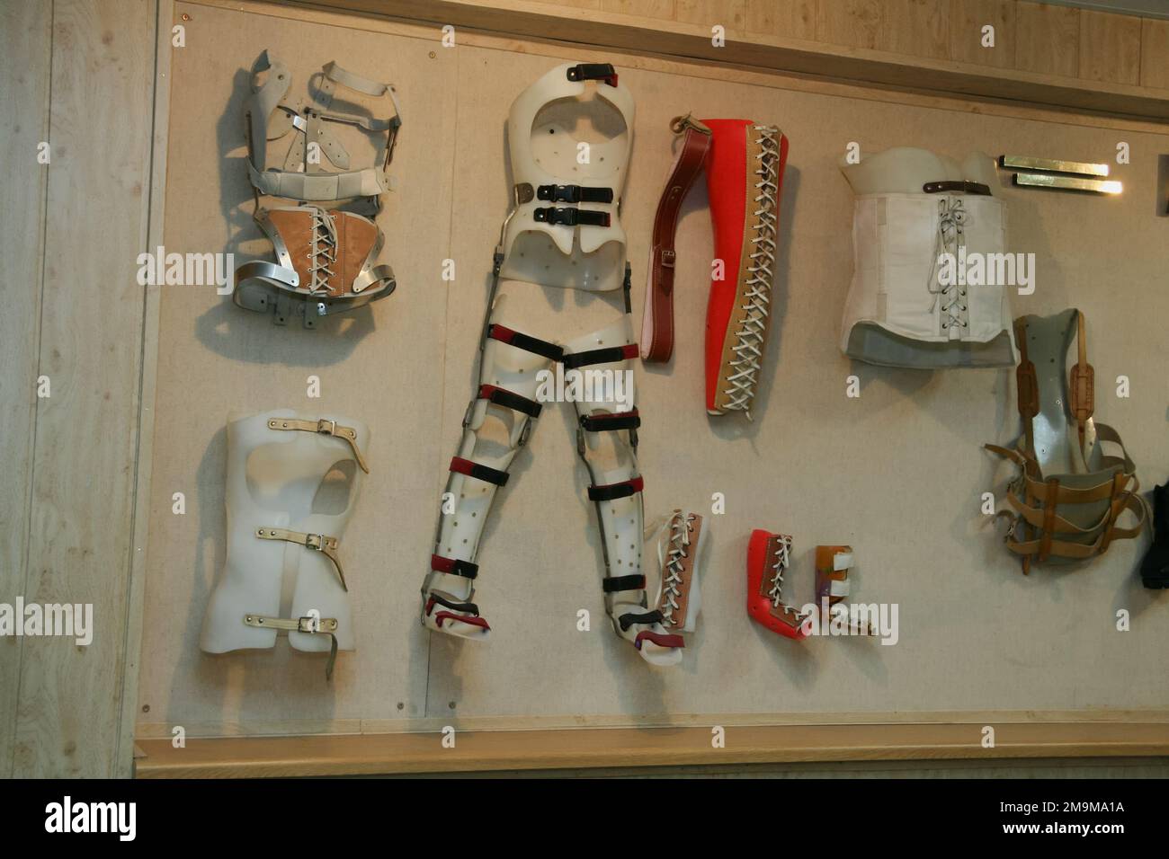 Skoliose korsett -Fotos und -Bildmaterial in hoher Auflösung – Alamy