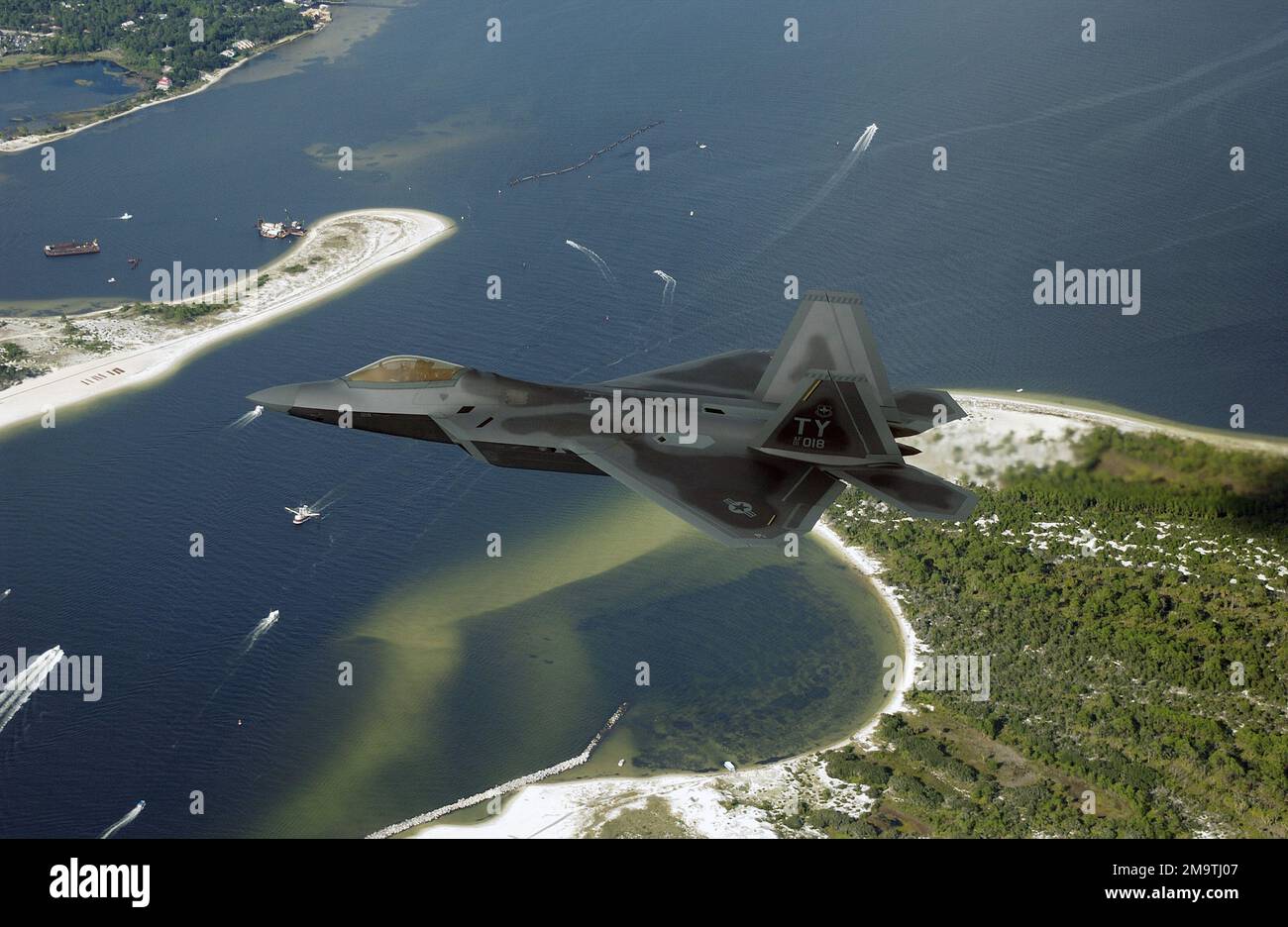 030926-F-7709A-018. [Complete] Szene Caption: US Air Force (USAF ...