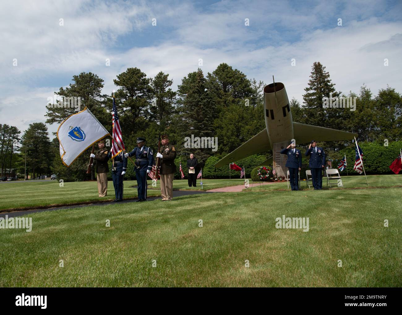Barnestomers ehrt die 13 vom 104. Kampfflügel geflogenen Flugzeuge ...