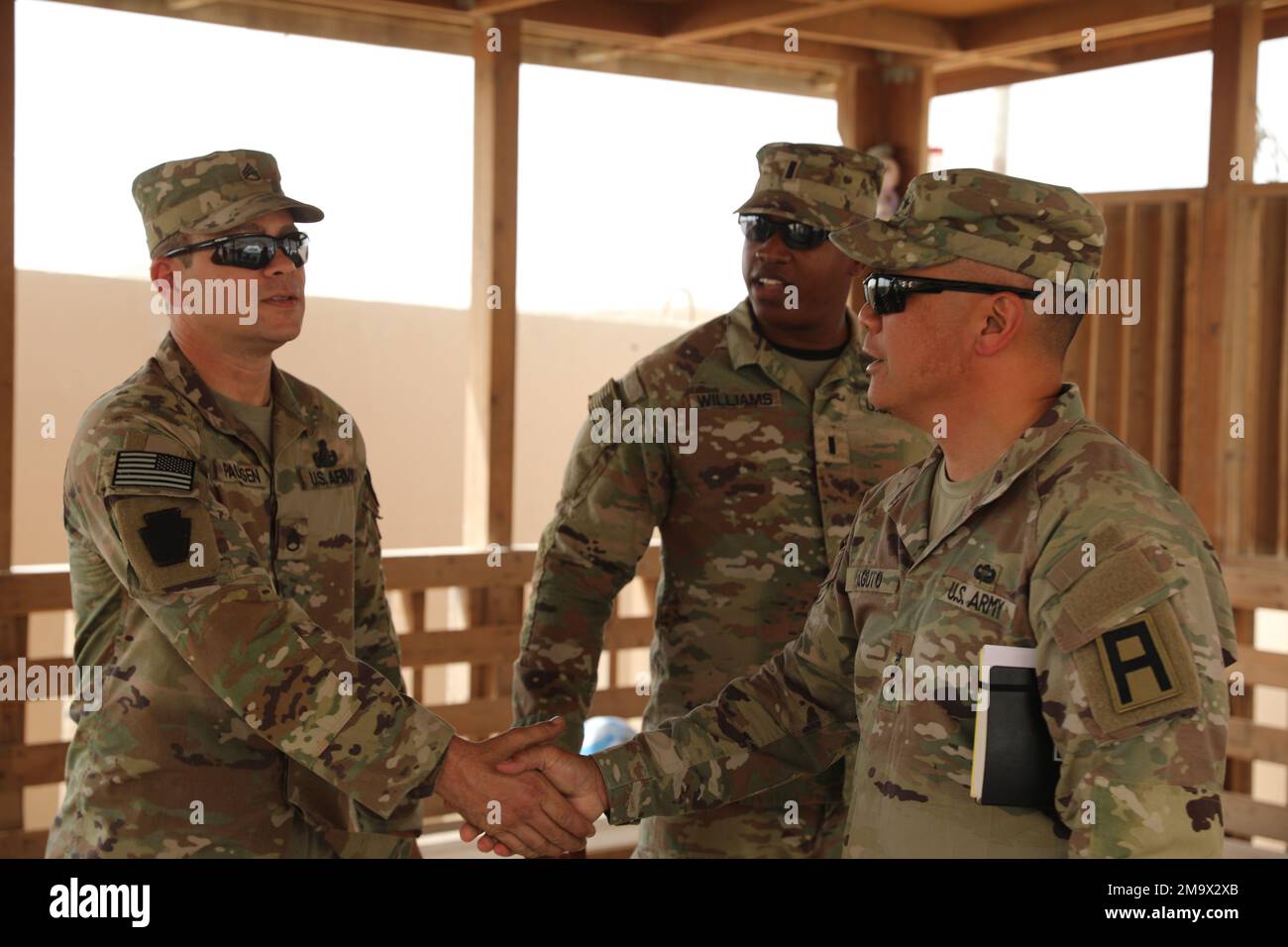 Generalleutnant Antonio Aguto, kommandierender General der Ersten Armee ...