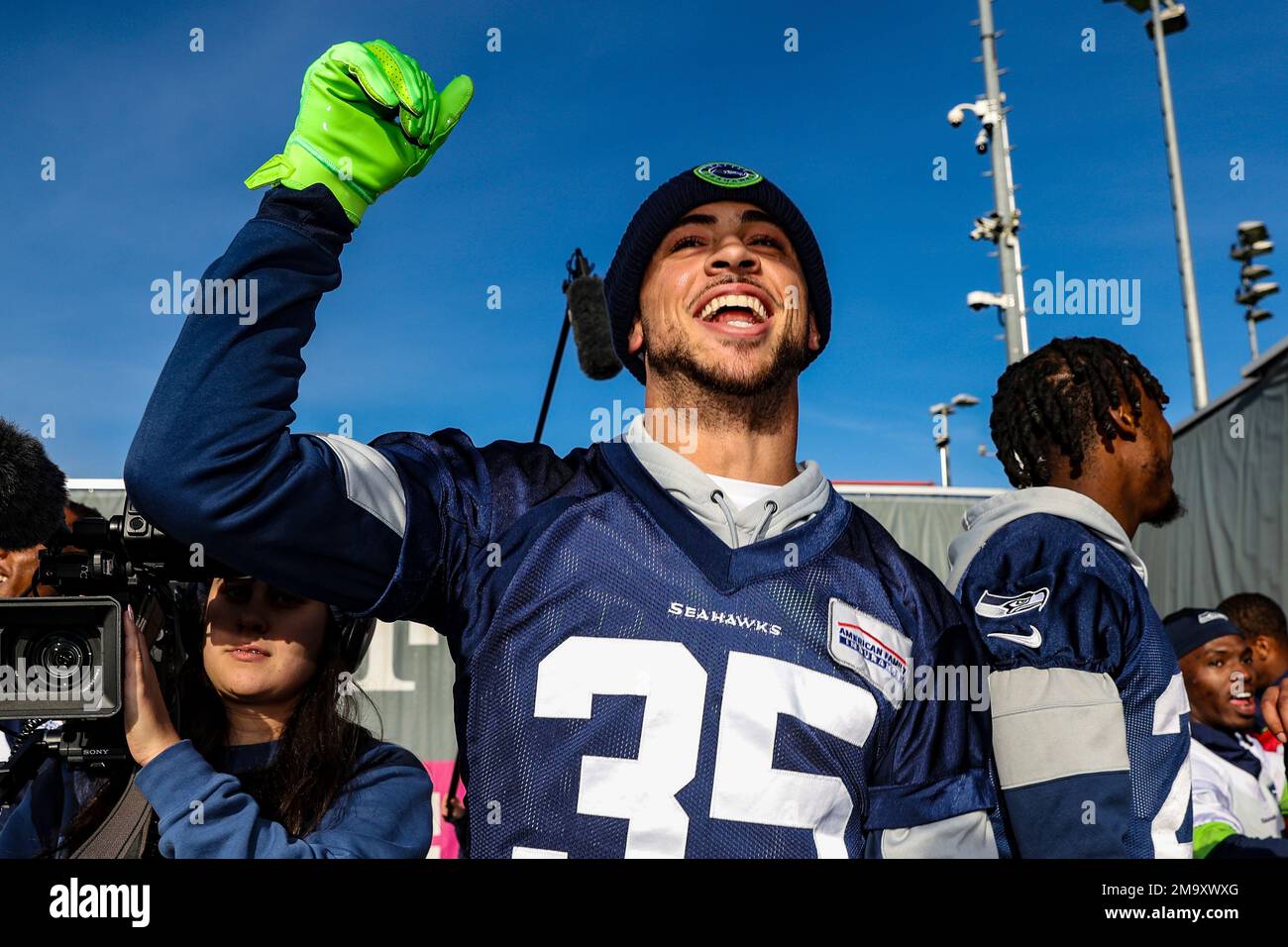 Seattle Seahawks safety Joey Blount cheers on FC Bayern players while ...