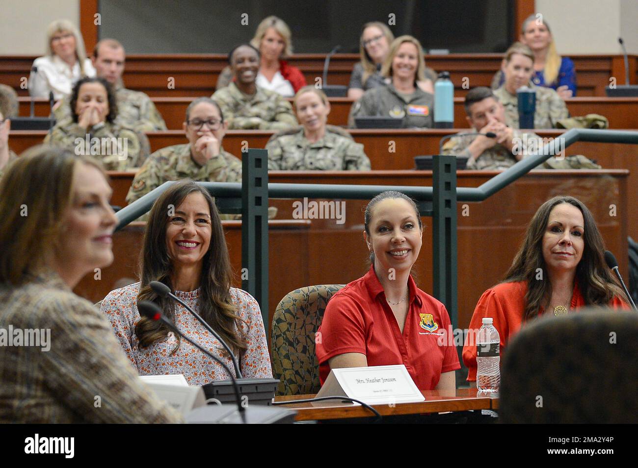 Macdill frauen -Fotos und -Bildmaterial in hoher Auflösung – Alamy