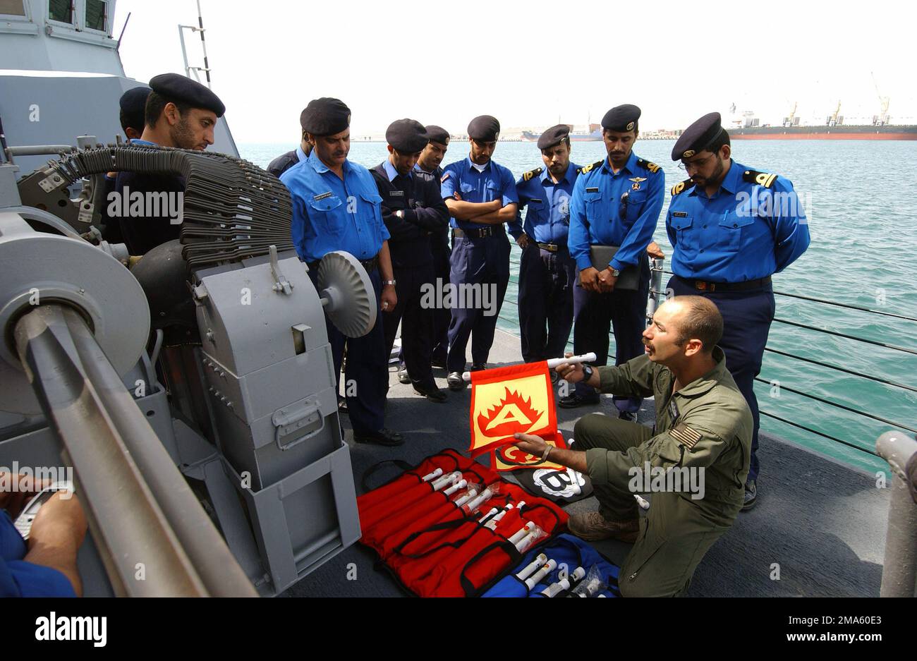 Uss chinook pc 9 -Fotos und -Bildmaterial in hoher Auflösung – Alamy