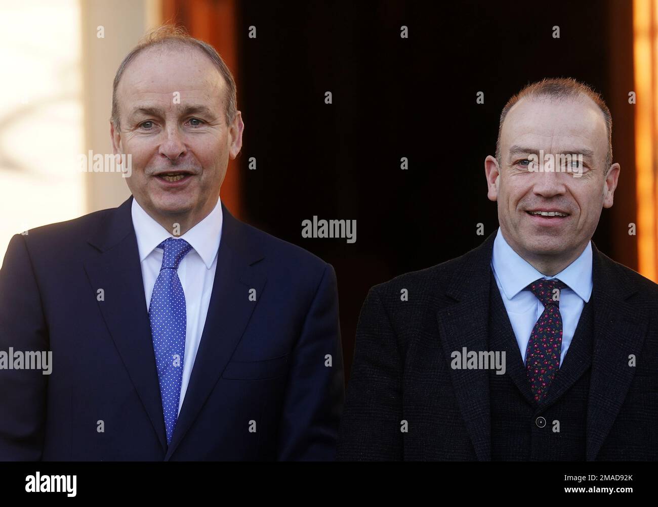 Nordirland-Staatssekretär Chris Heaton-Harris (rechts) mit Tanaiste ...