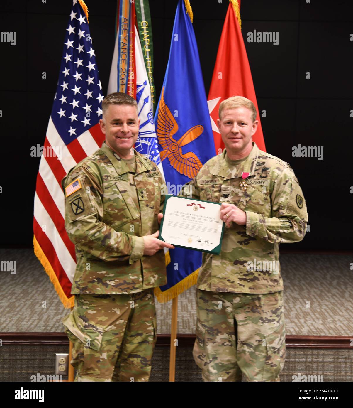 Generalmajor David J. Francis, USA Army Aviation Center of Excellence ...