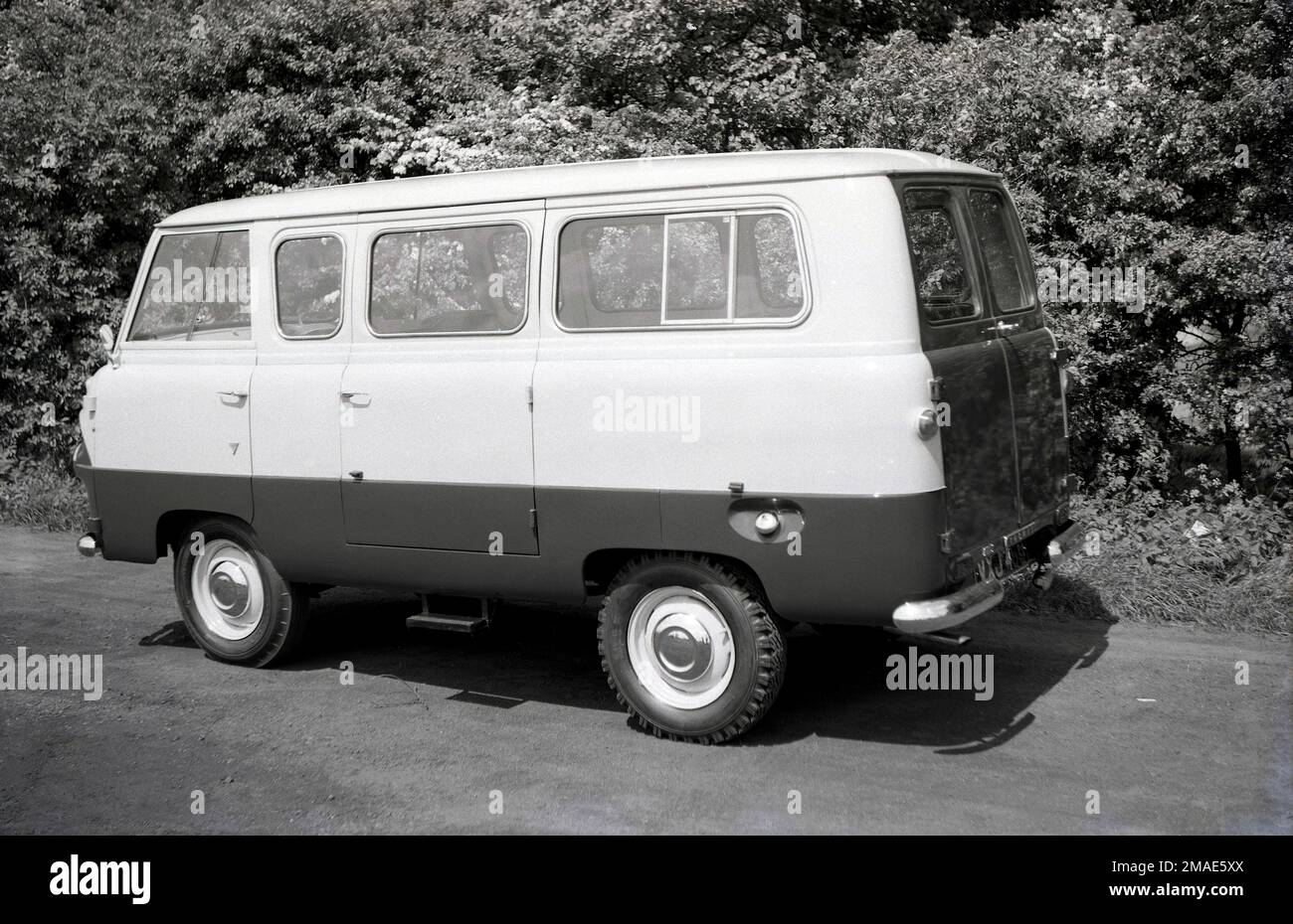 1957, historisch, Seitenansicht eines Ford Thames 400E (15 cwt ...