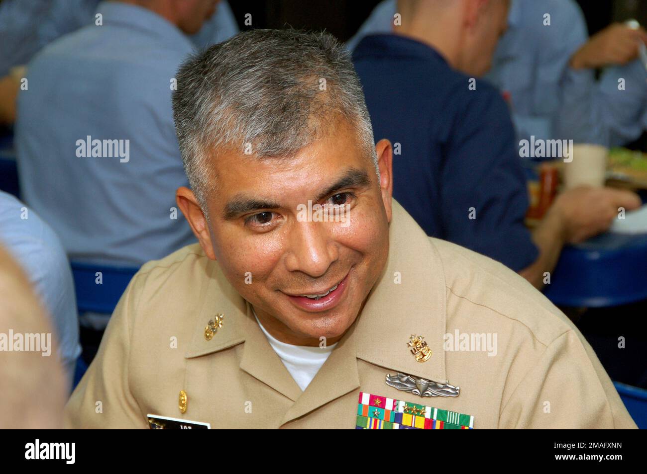 060802-N-6827R-081. Basis: USS Mason (DDG 87 Stockfotografie - Alamy