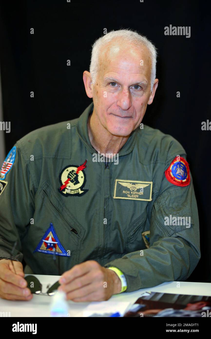 Rick rossovich top gun -Fotos und -Bildmaterial in hoher Auflösung – Alamy