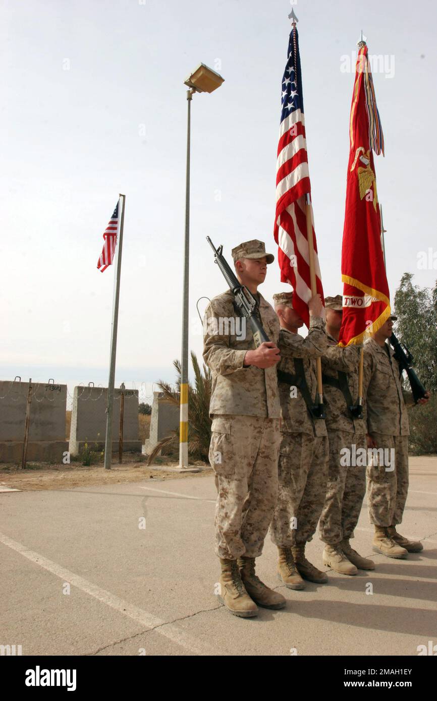 070308-M-4314O-012. [Complete] Bildunterschrift: USA Marinekorps SGT ...