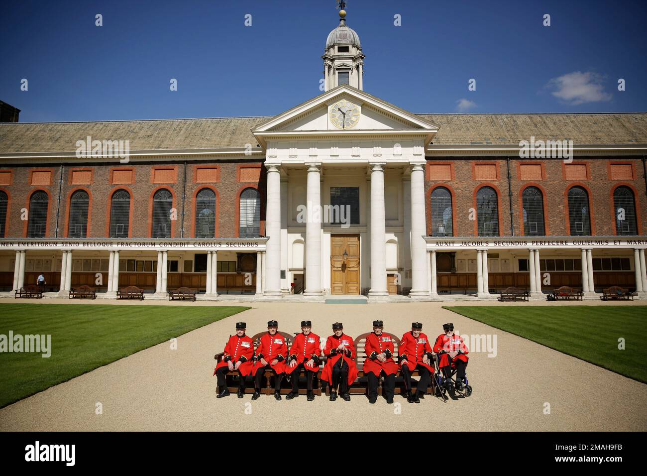 FILE - British Chelsea Pensioners who are veterans of the World War II ...
