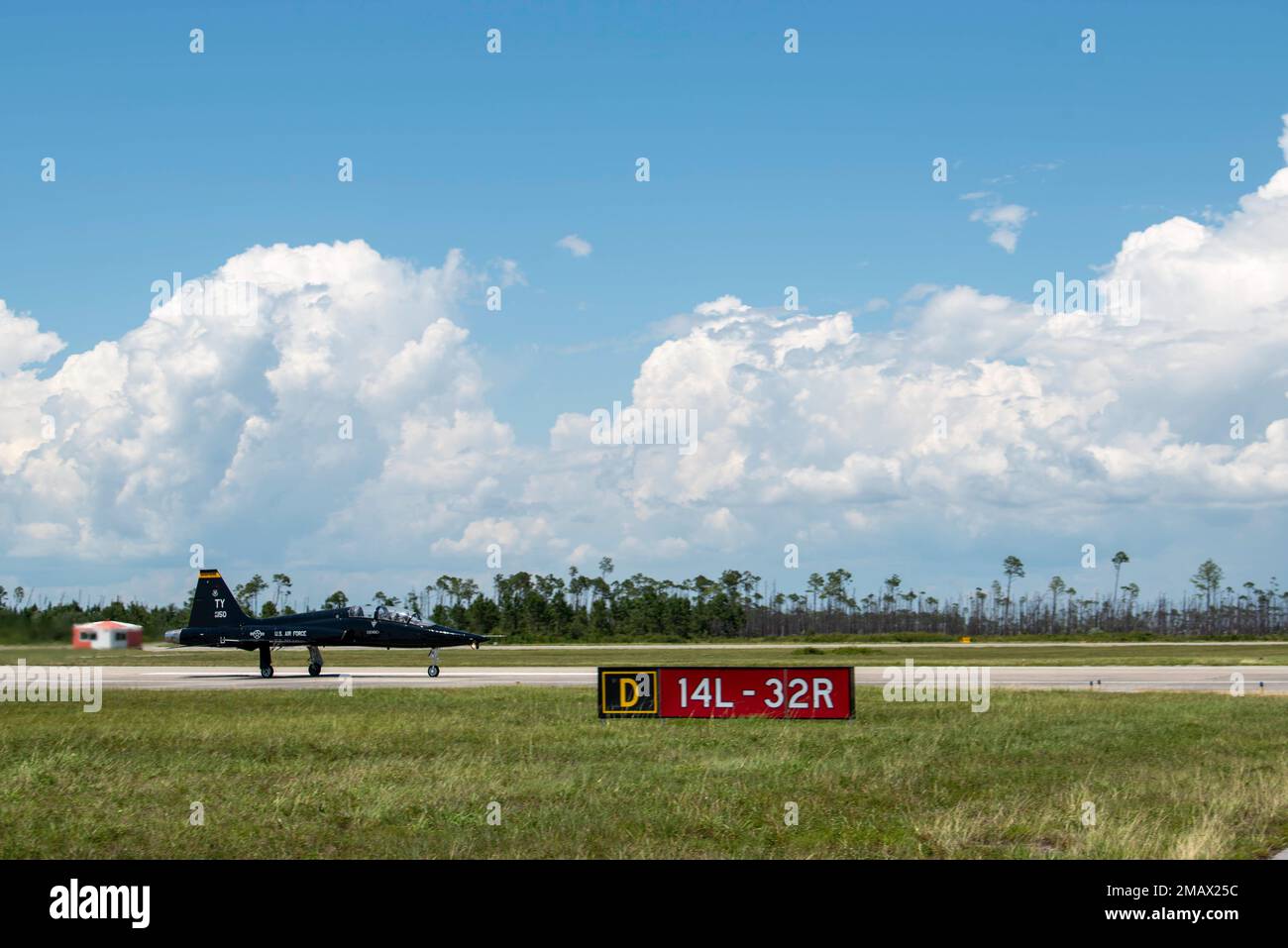 EIN US-AMERIKANISCHER Air Force T-38A Talon startet am Tyndall Air ...
