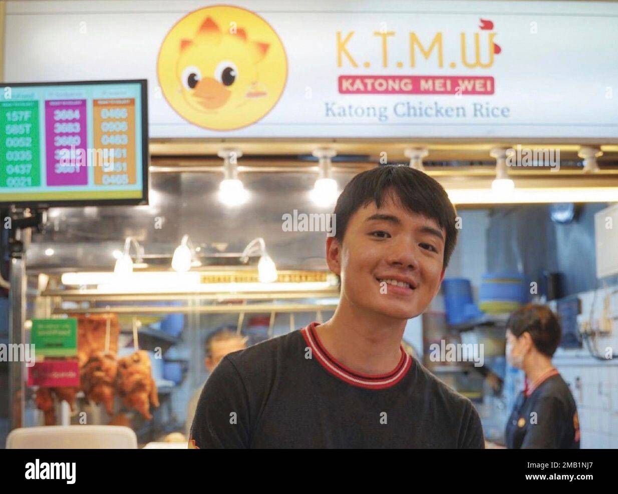 Soki Wu, owner of Wu's Katong Mei Wei Boneless Chicken Rice stall stand ...