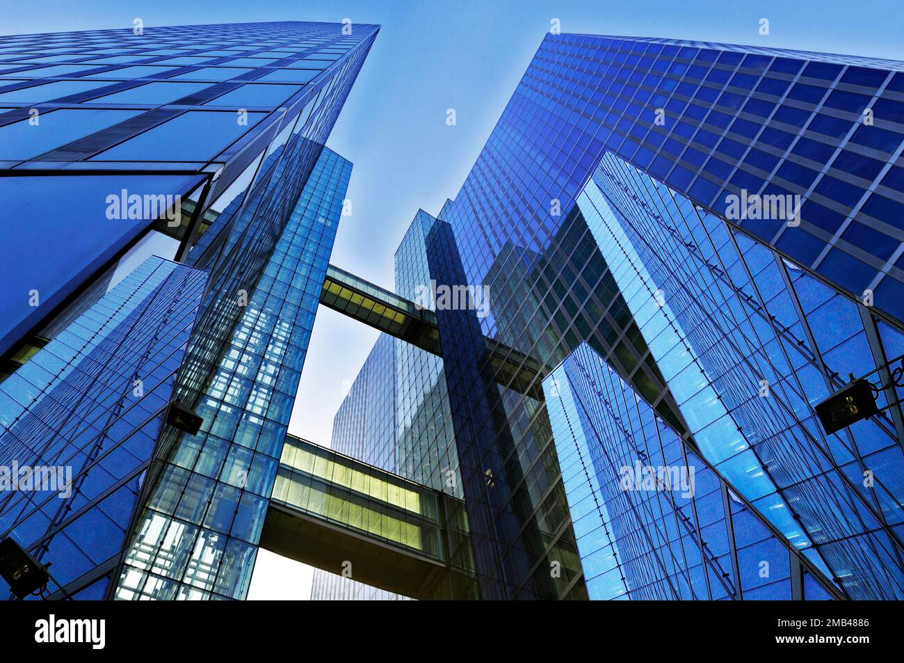 Highlight towers -Fotos und -Bildmaterial in hoher Auflösung – Alamy